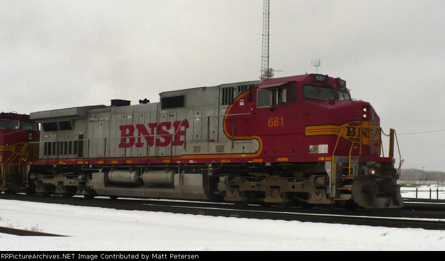 BNSF 681